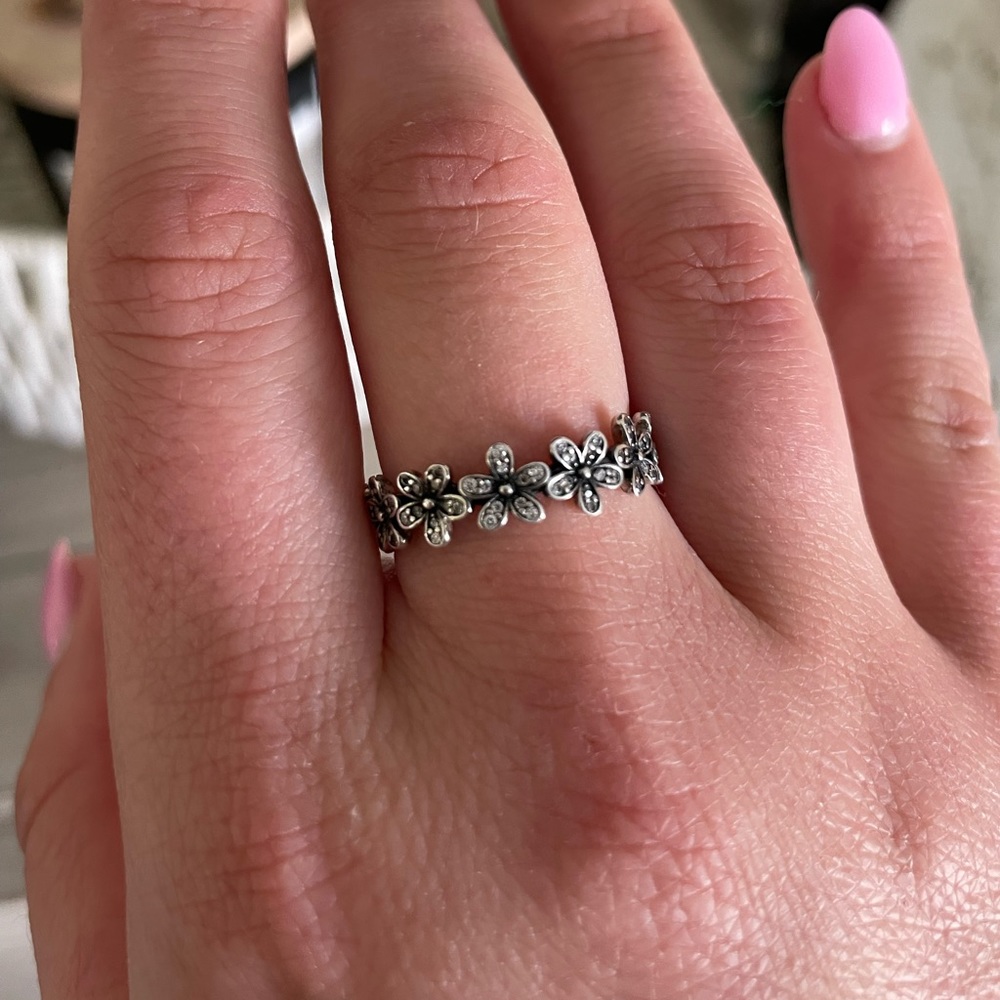 Pandora Daisy Flower Ring - Gem